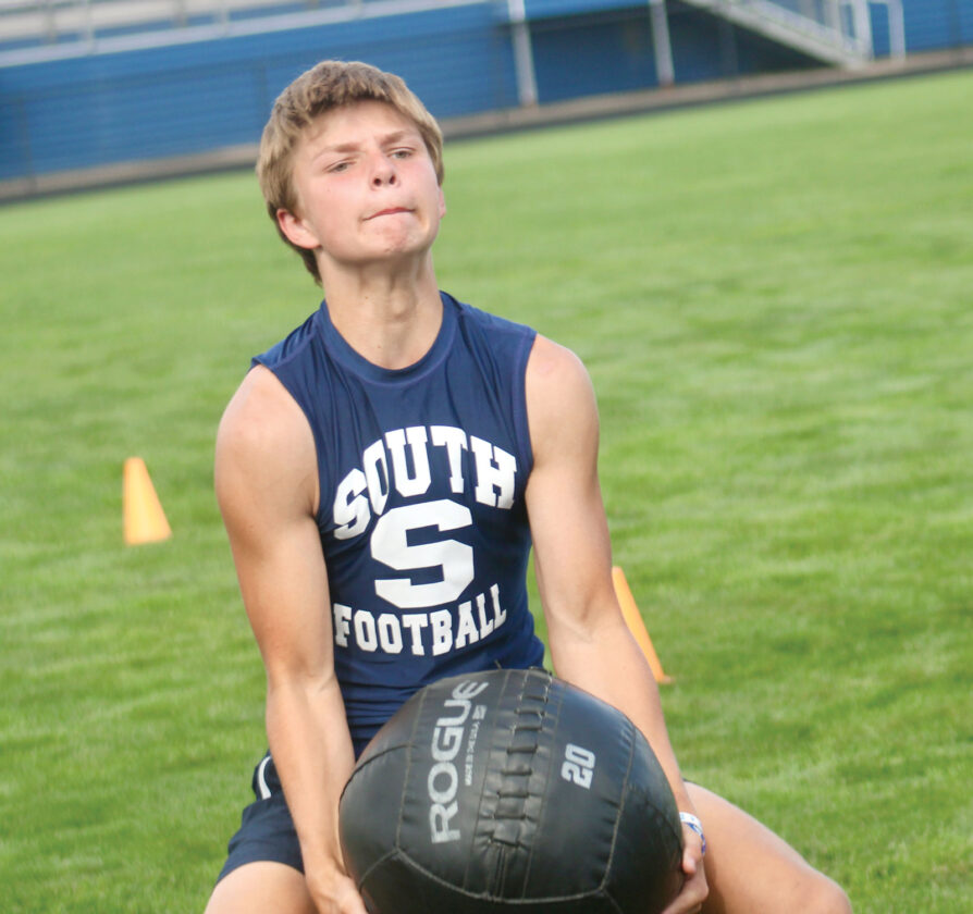 Sledgehammer returns to Parkersburg South quarterbacks | News, Sports ...
